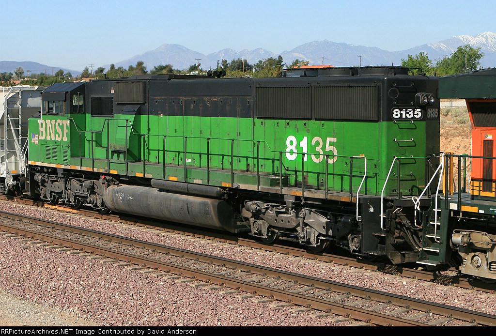 BNSF 8135